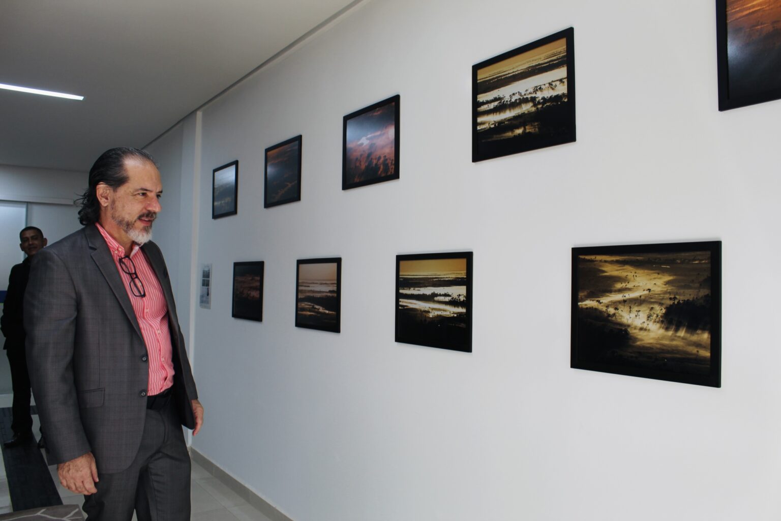 PGE recebe exposição fotográfica “Aurora Nubilosa” do fotojornalista ...